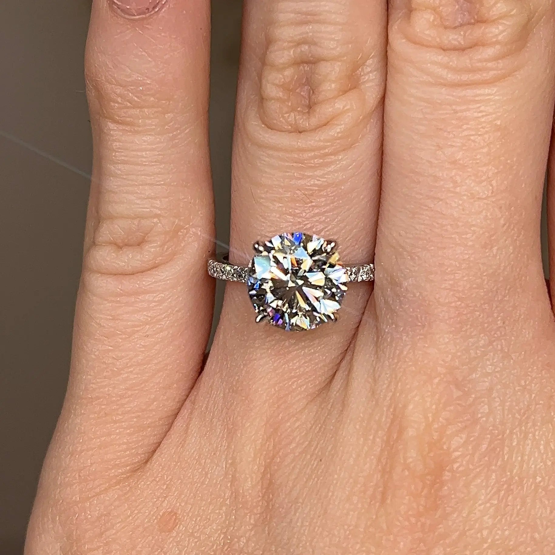 "Solace" 2.50 Carat Round Brilliant Cut Diamond Shoulders Platinum ...